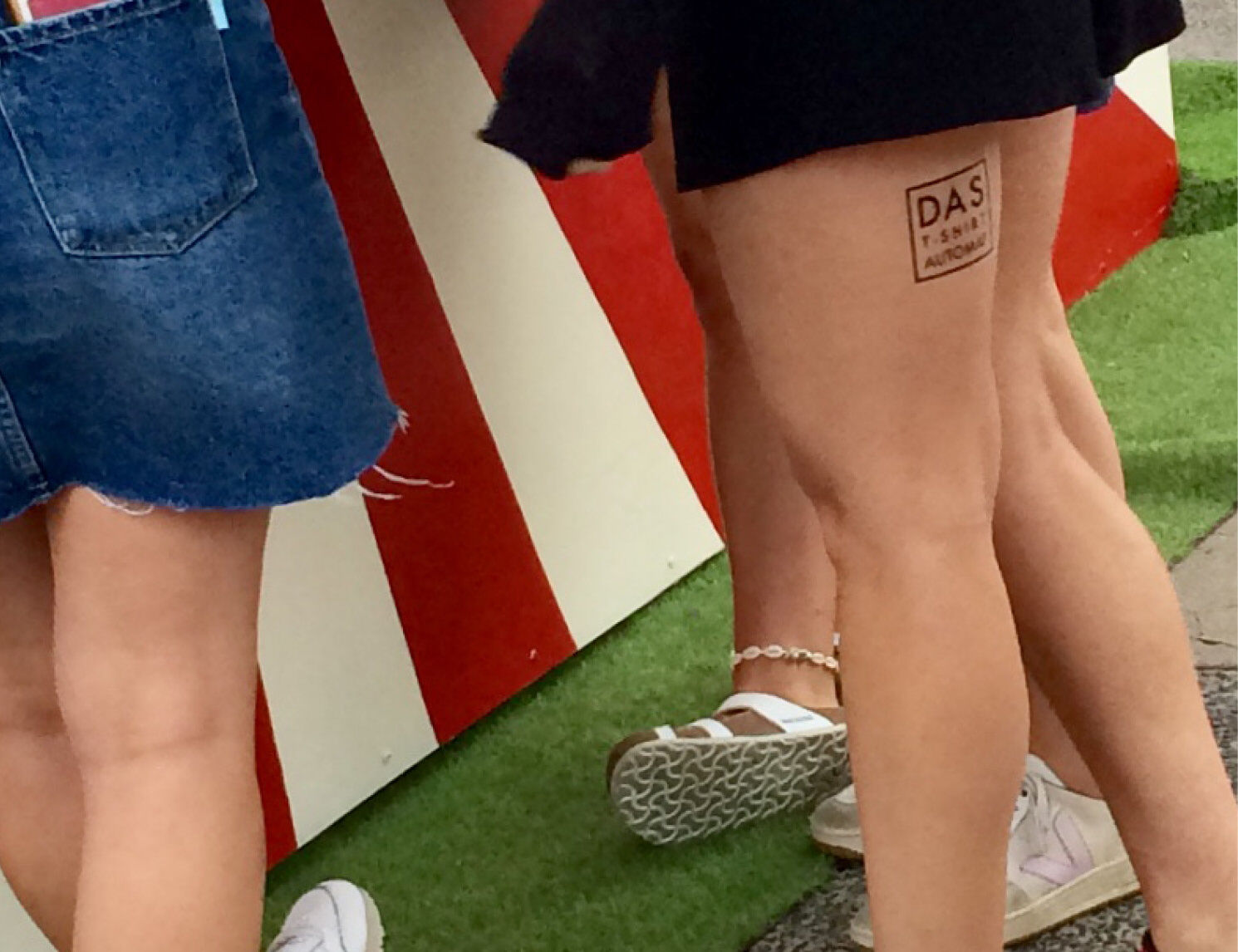 About Us. Das T-Shirt Automat. Custom Printing Melbourne